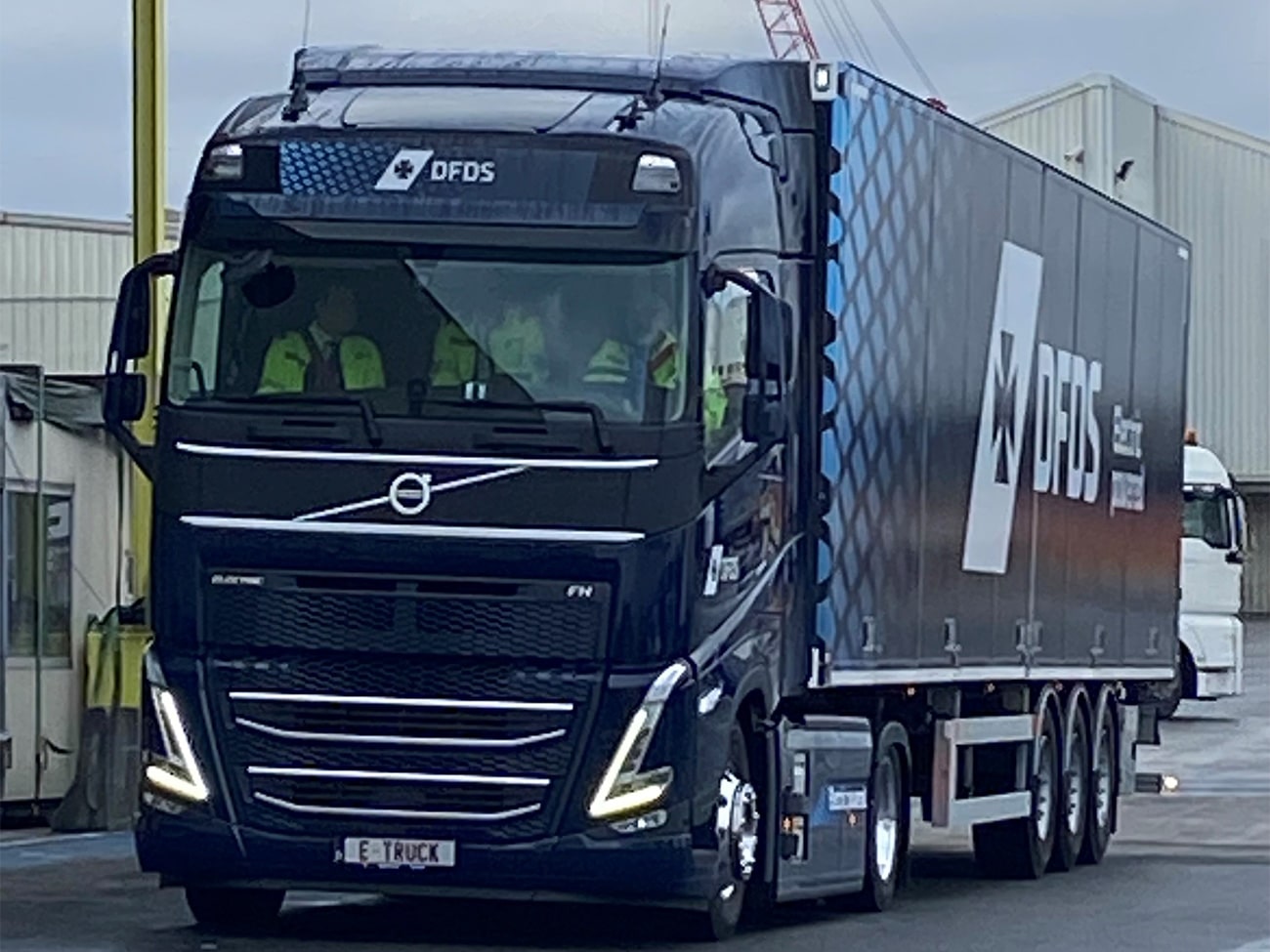 DFDS neemt eerste Belgische Volvo FH Electric in gebruik