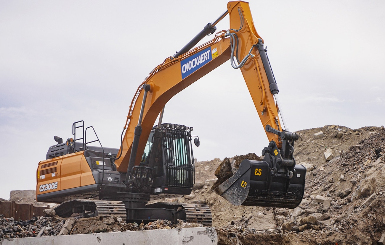 Zeer content met verbeterde rupsgraafmachine CX300E - Bouwmat